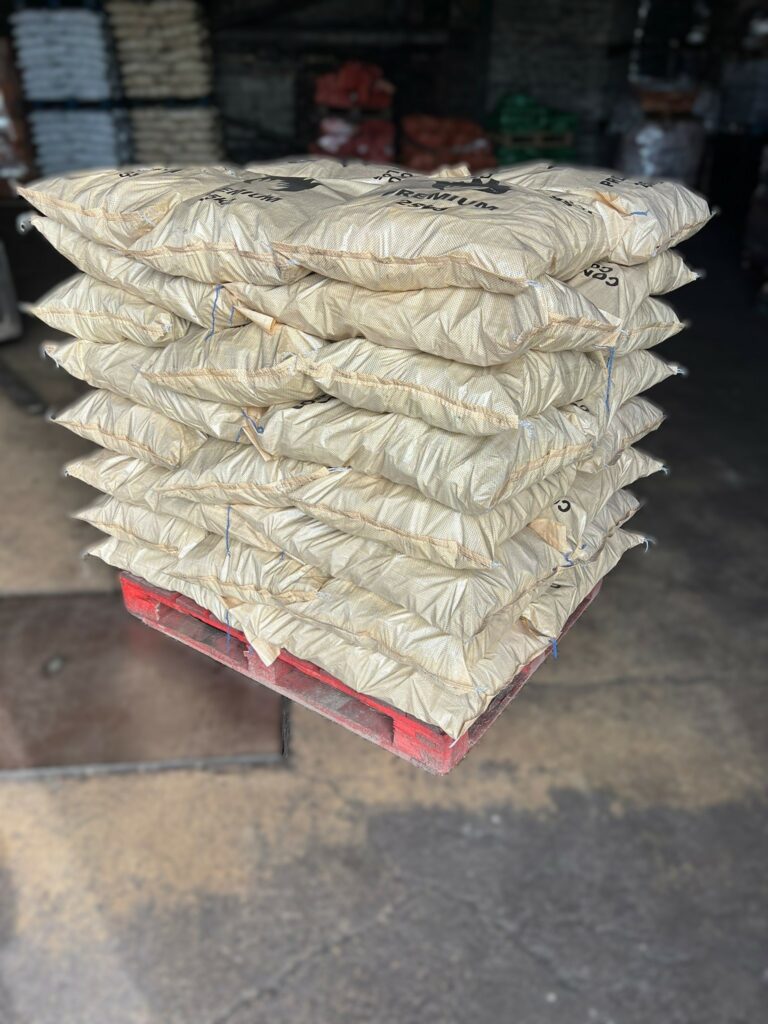 Premium Colombian Trebles Housecoal Tonne Pallet (1000kg) – Connon Brothers